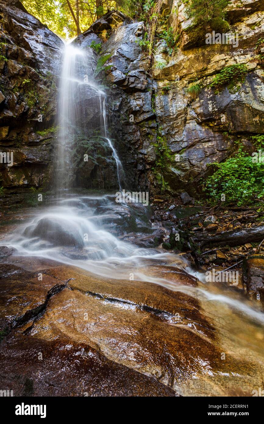 Hidden ravine hi-res stock photography and images - Alamy