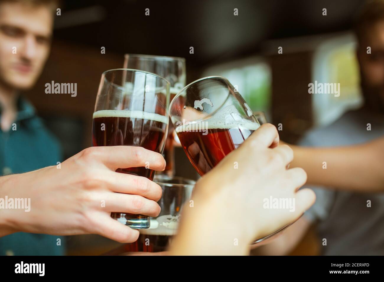 Women cold brew hi-res stock photography and images - Alamy