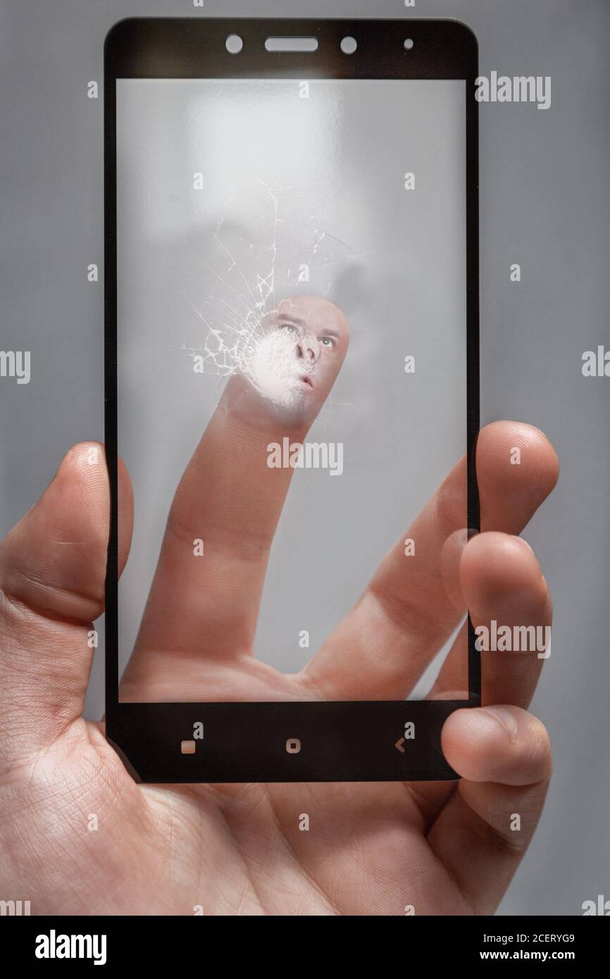 Face pressed against glass hi-res stock photography and images - Alamy