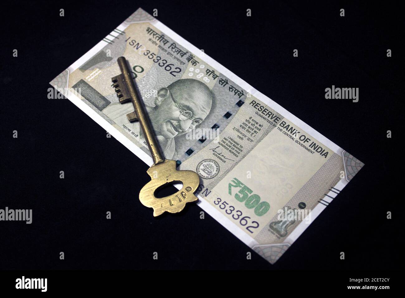 Indian currency. 500 rupee note with key. Indian currency isolated on ...