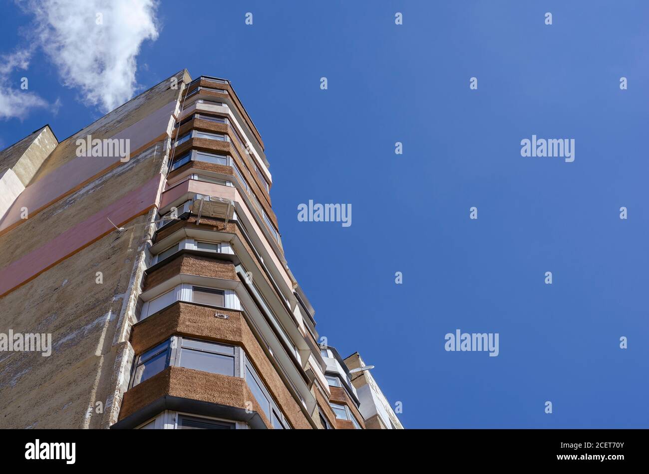 Earthquake Resistant Building High Resolution Stock Photography and ...