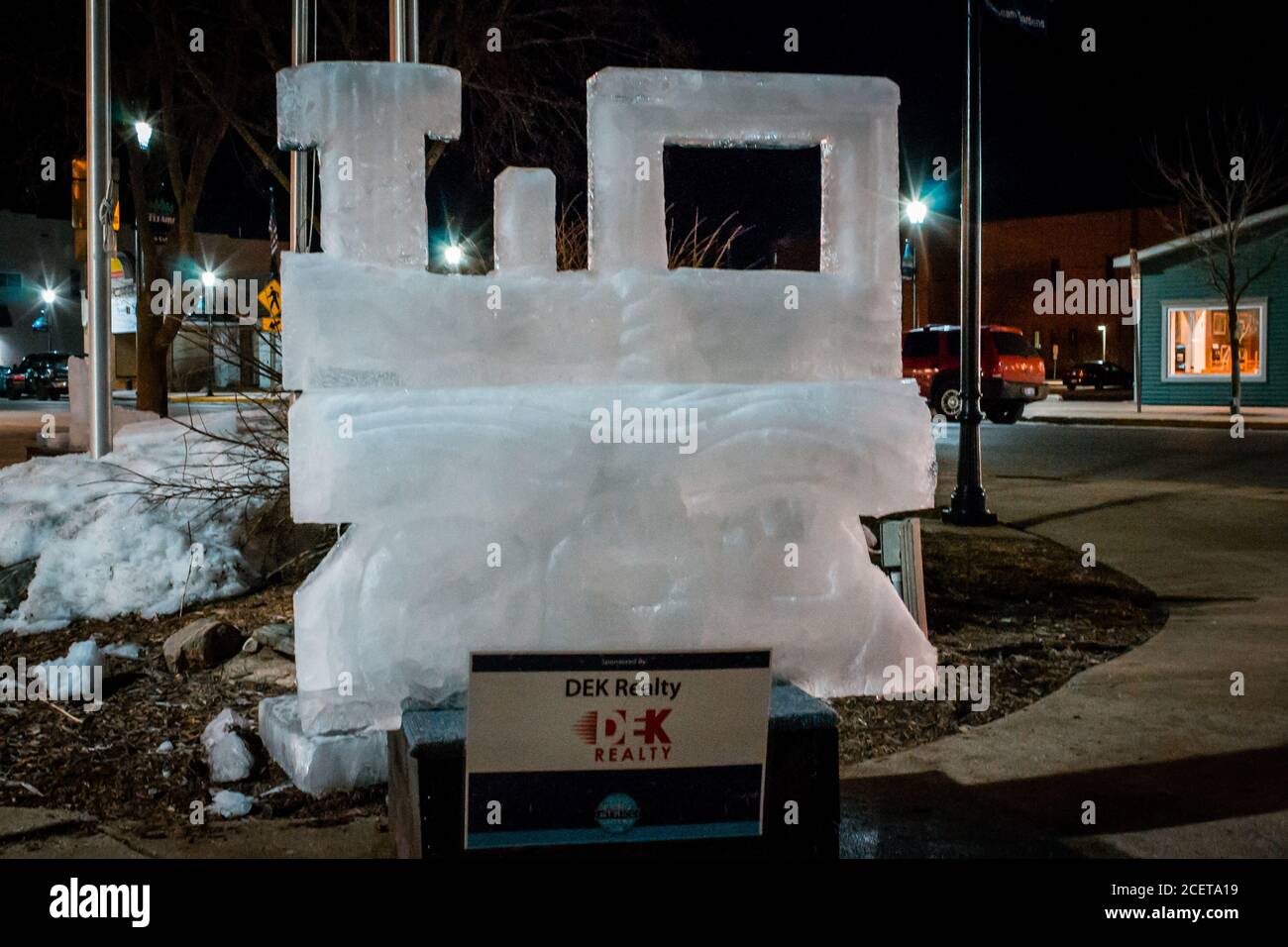 Train ice sculpture hi-res stock photography and images - Alamy