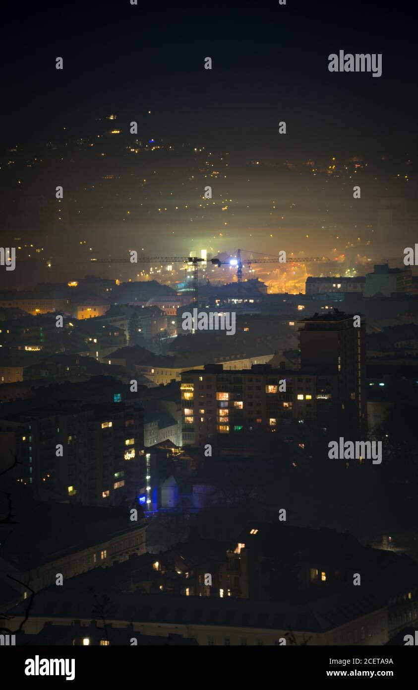 Night city vertical hi-res stock photography and images - Alamy