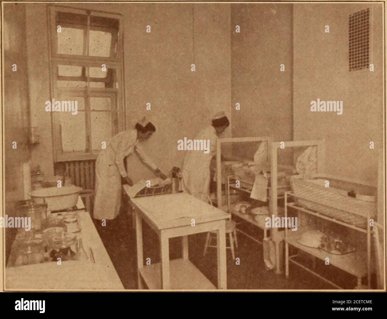 Obstetrical forceps hi-res stock photography and images - Alamy