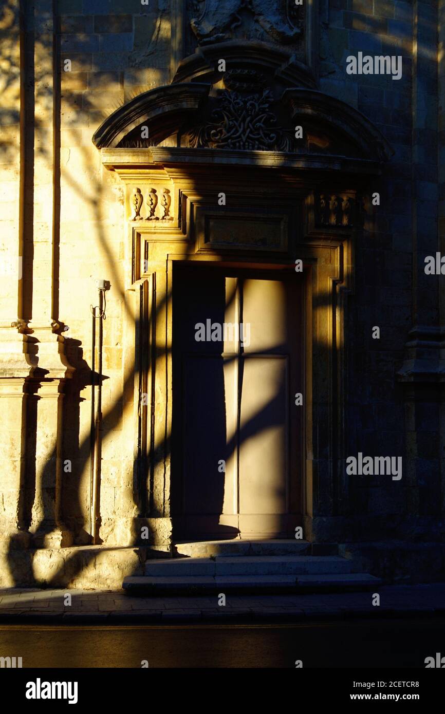 Casted light hi-res stock photography and images - Alamy