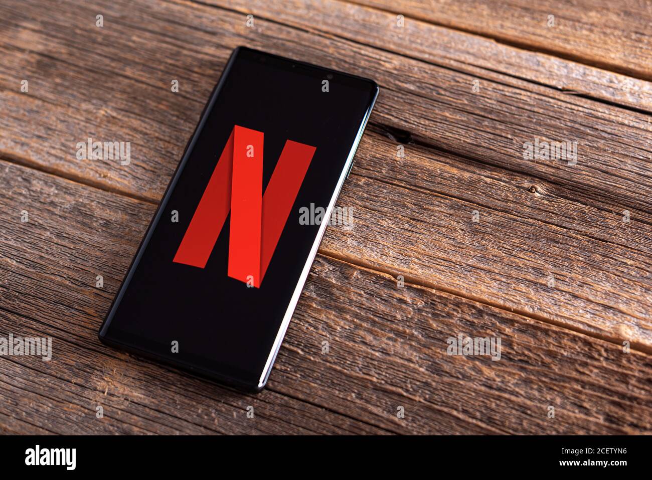 Netflix company logo on the smartphone screen Stock Photo - Alamy