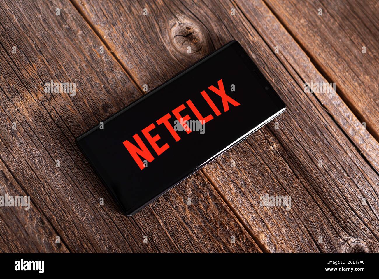 Netflix company logo on the smartphone screen Stock Photo - Alamy