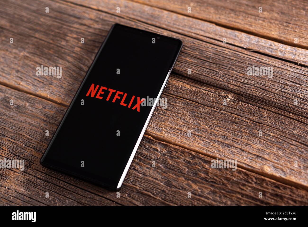 Netflix company logo on the smartphone screen Stock Photo - Alamy
