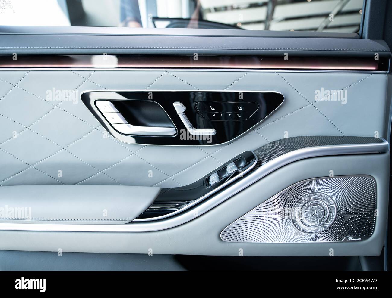 Drivers seat car door hi-res stock photography and images - Alamy