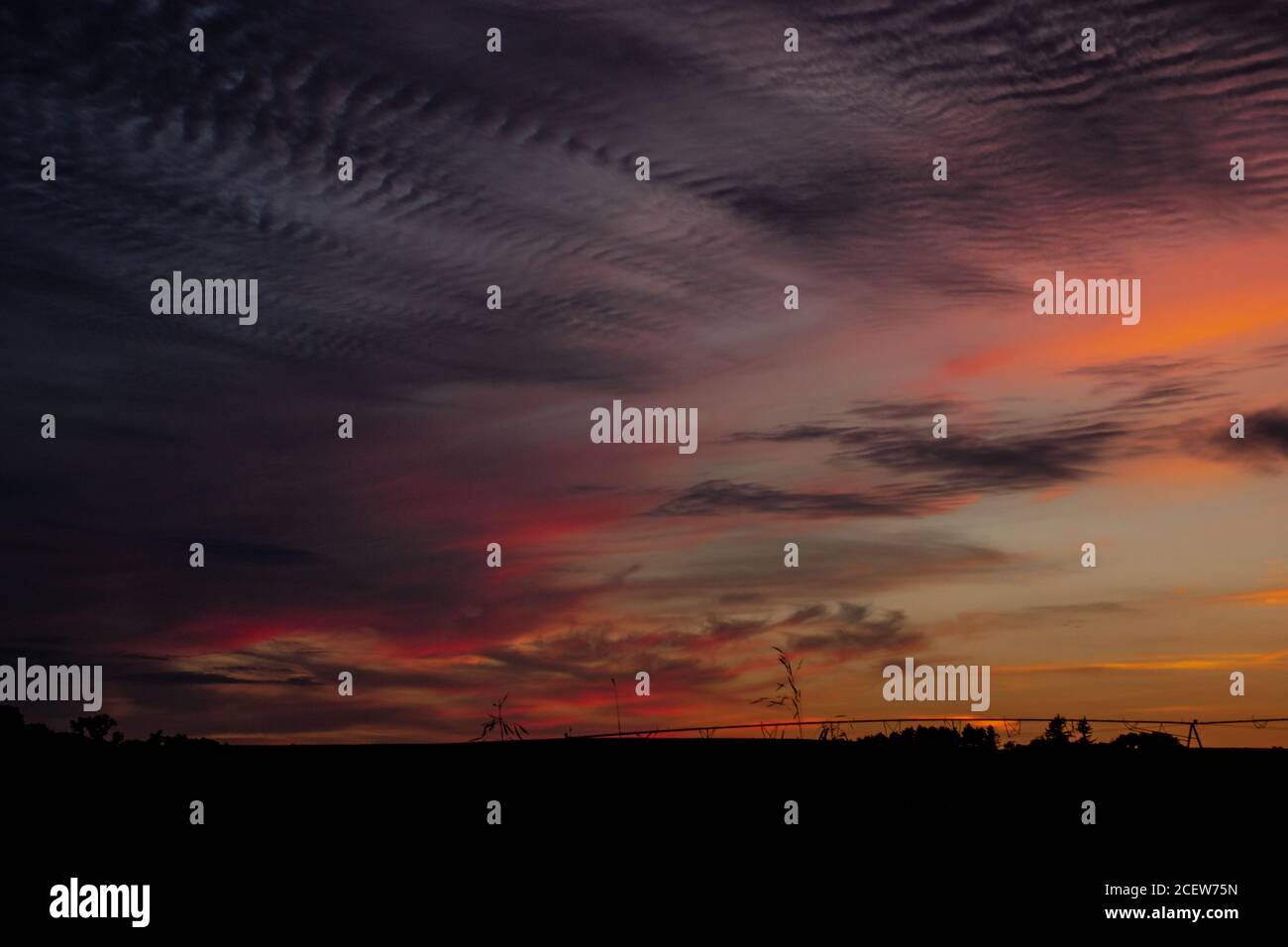 August roadside sunset hi-res stock photography and images - Alamy