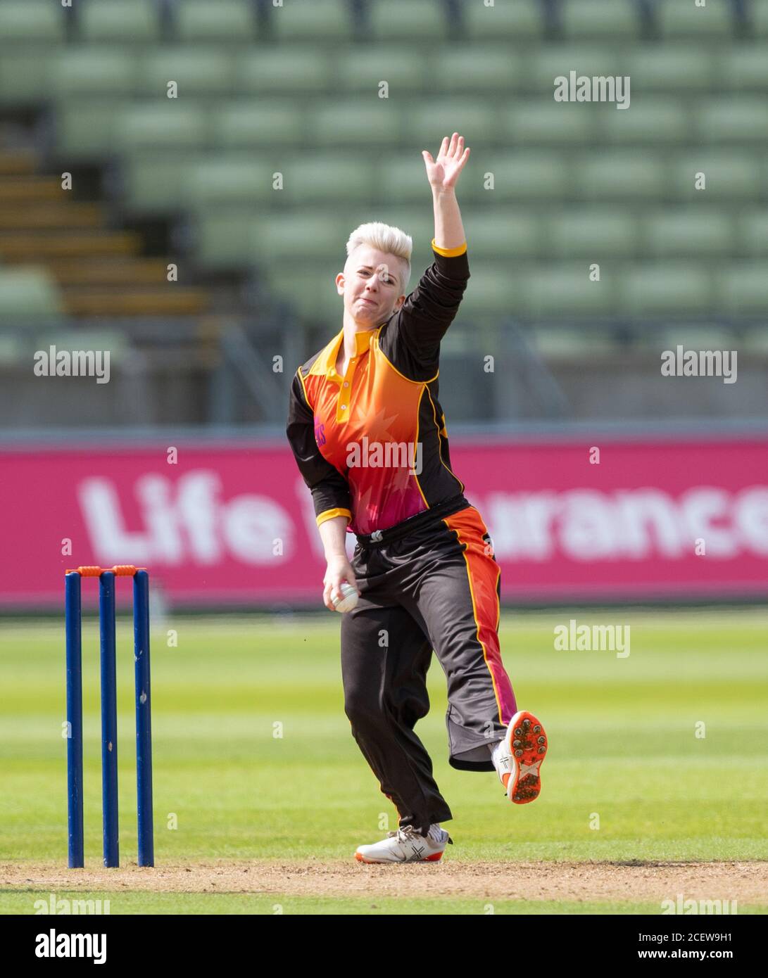 Clare Boycott bowling for Central Sparks against Thunder in a Rachael ...