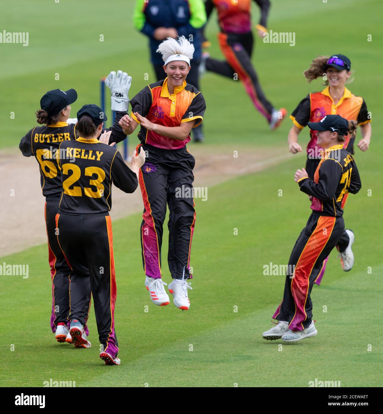 Izzy wong hi-res stock photography and images - Alamy