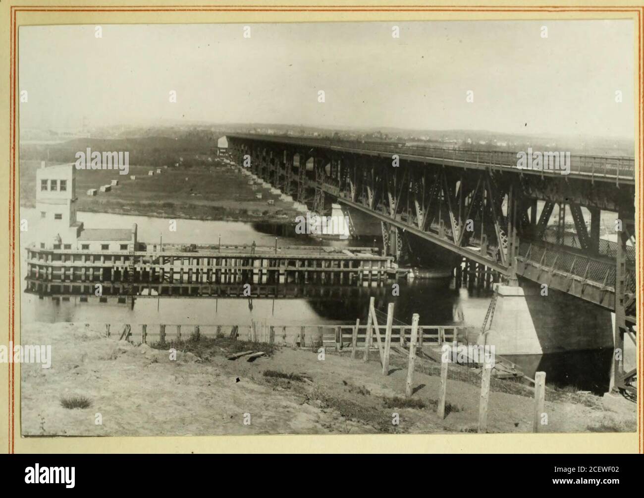 Torque bar hi-res stock photography and images - Alamy