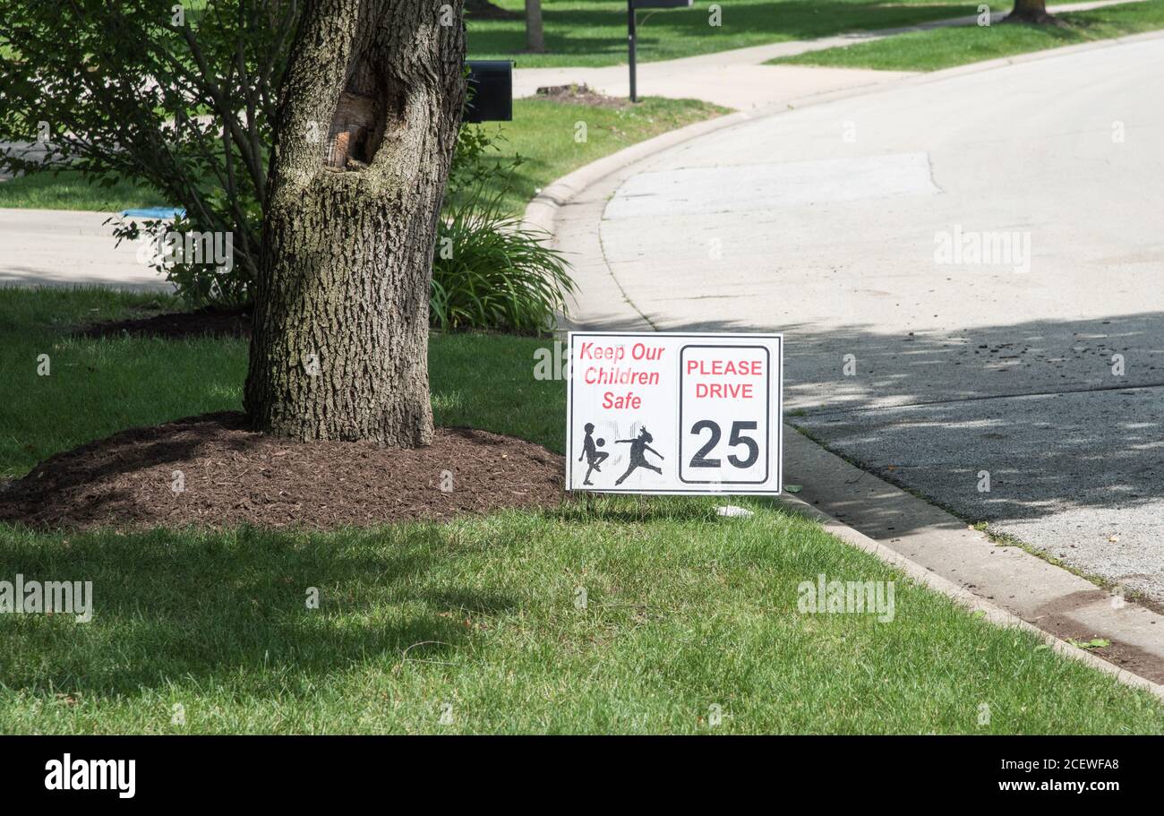 Caution curb sign hi-res stock photography and images - Alamy