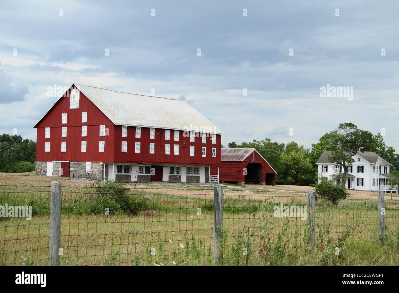 Large farm barn beautiful hi-res stock photography and images - Alamy