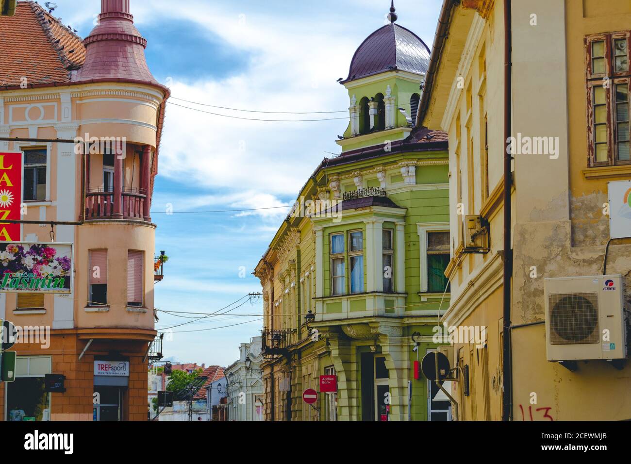 Neoclassical buildings hi-res stock photography and images - Alamy