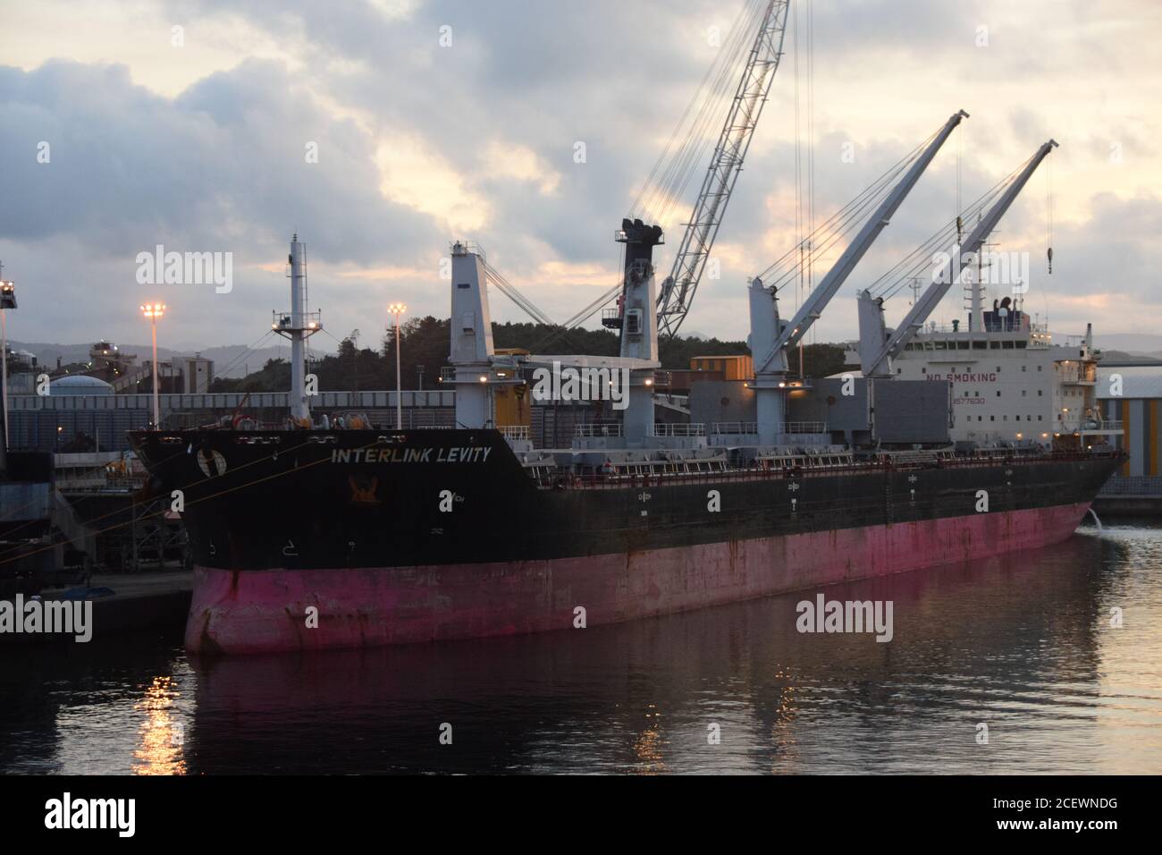 Interlink levity hi-res stock photography and images - Alamy