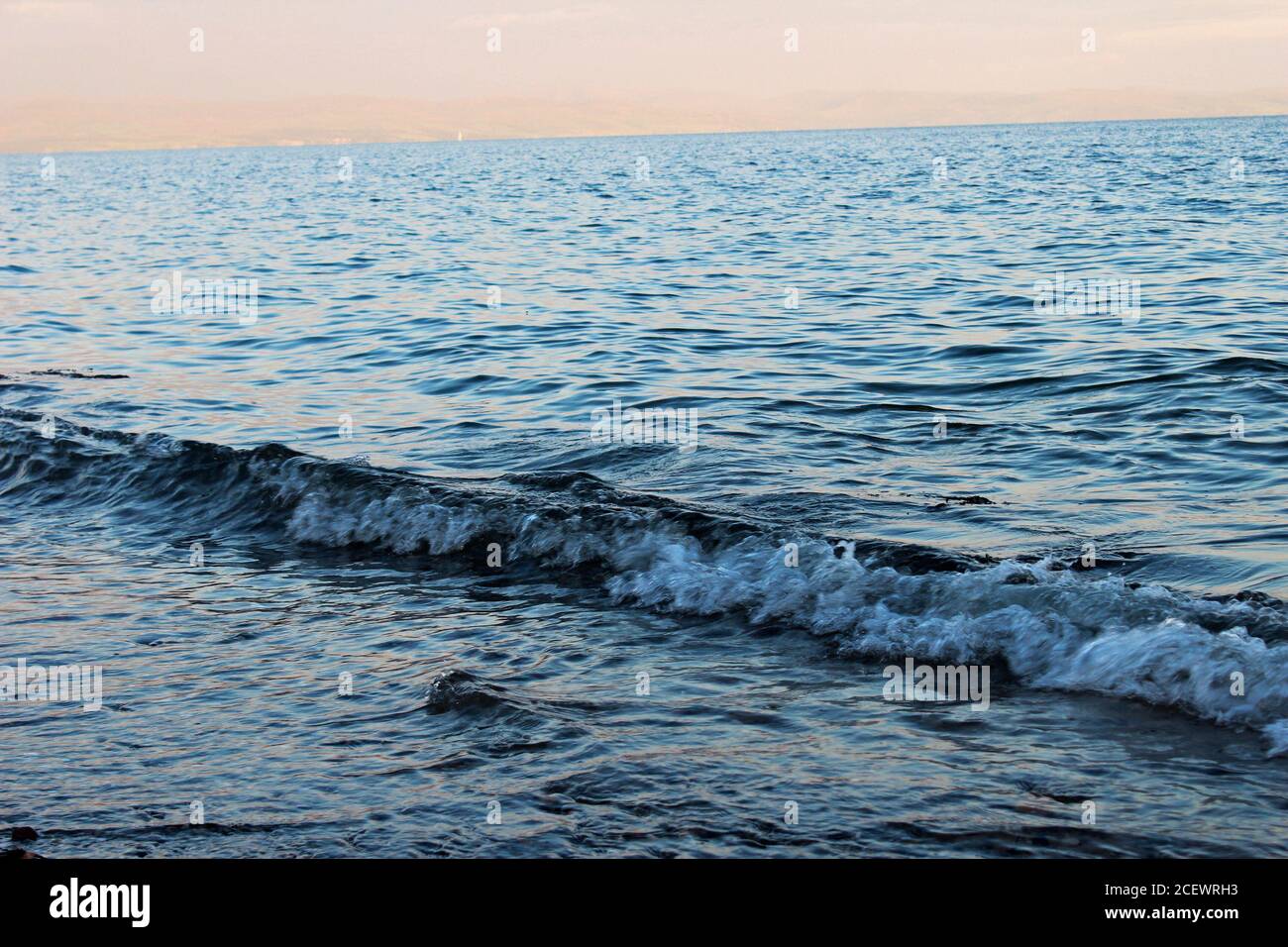 Small waves hi-res stock photography and images - Alamy