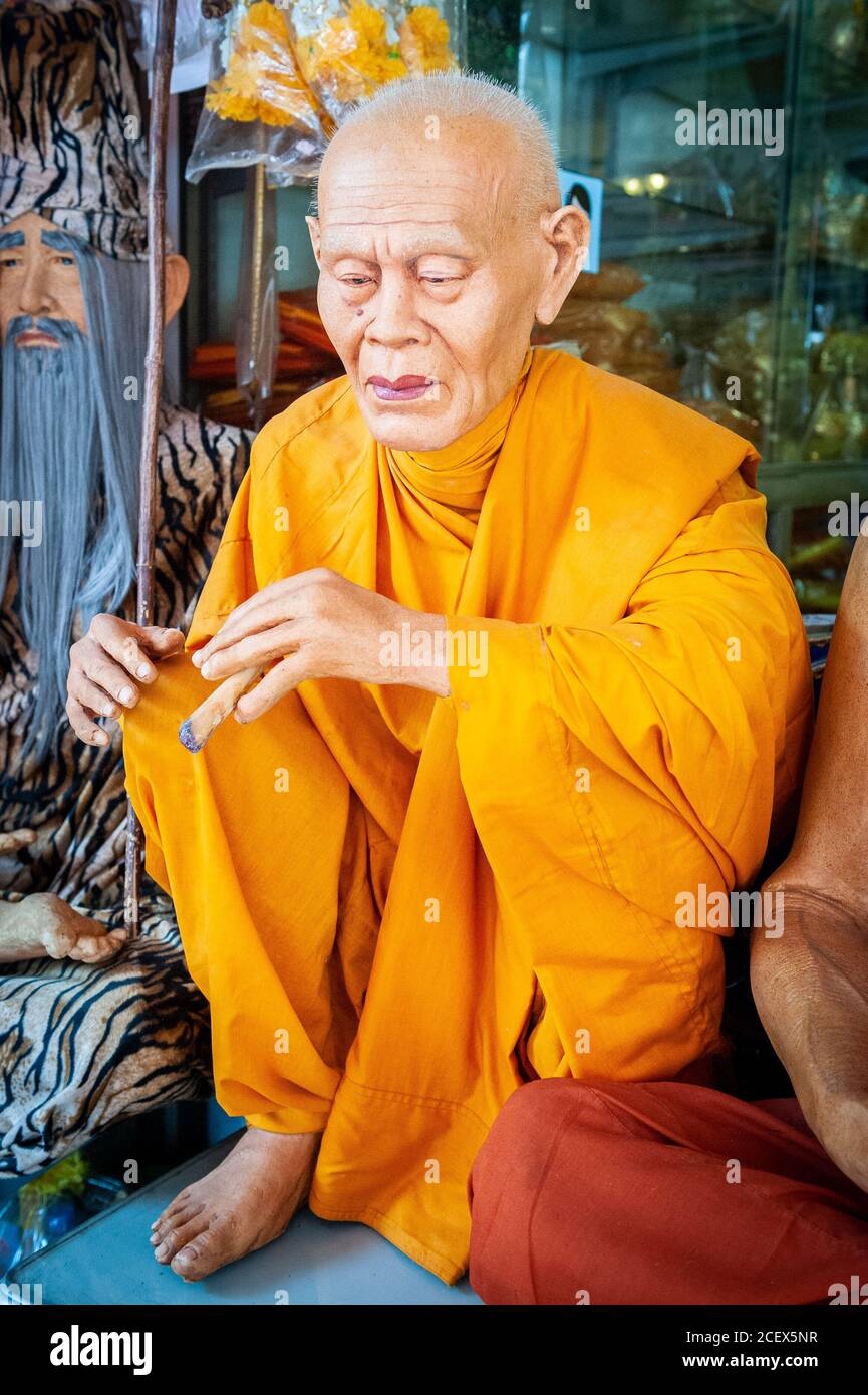 A monk sit at a temple hi-res stock photography and images - Alamy