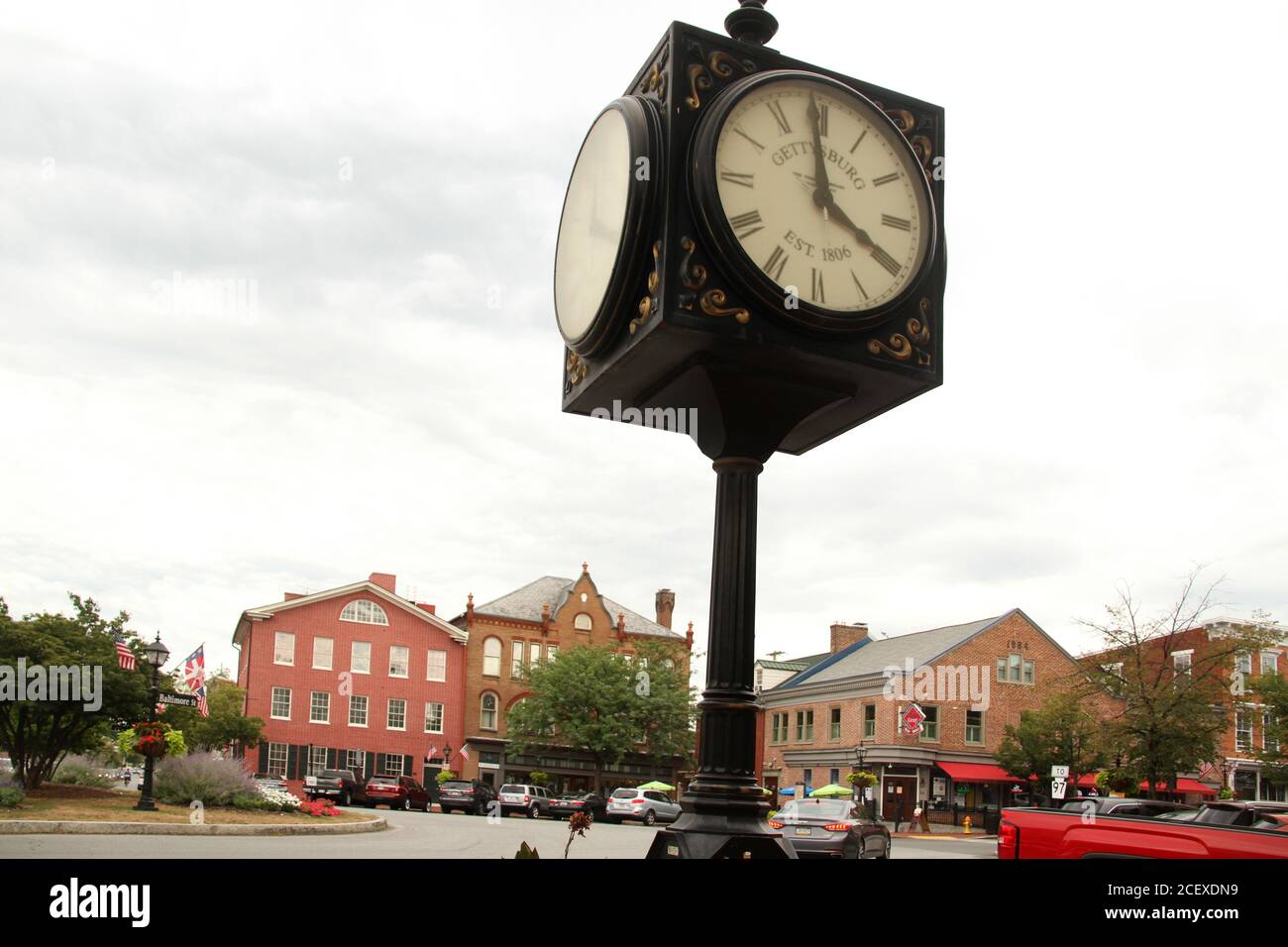 Post clock in Lincoln Square, in downtown Gettysburg, PA, USA Stock ...