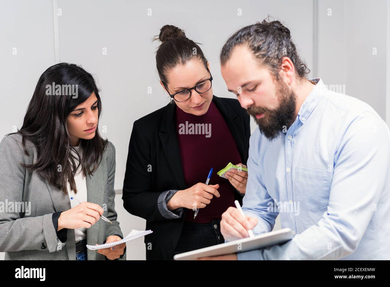 Formal gathering hi-res stock photography and images - Alamy