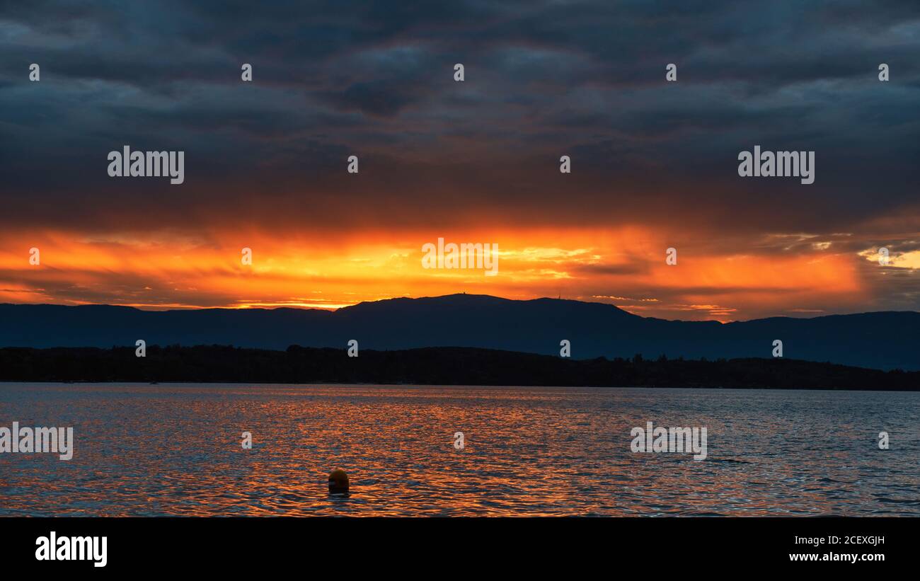 Background lake geneva hi-res stock photography and images - Alamy