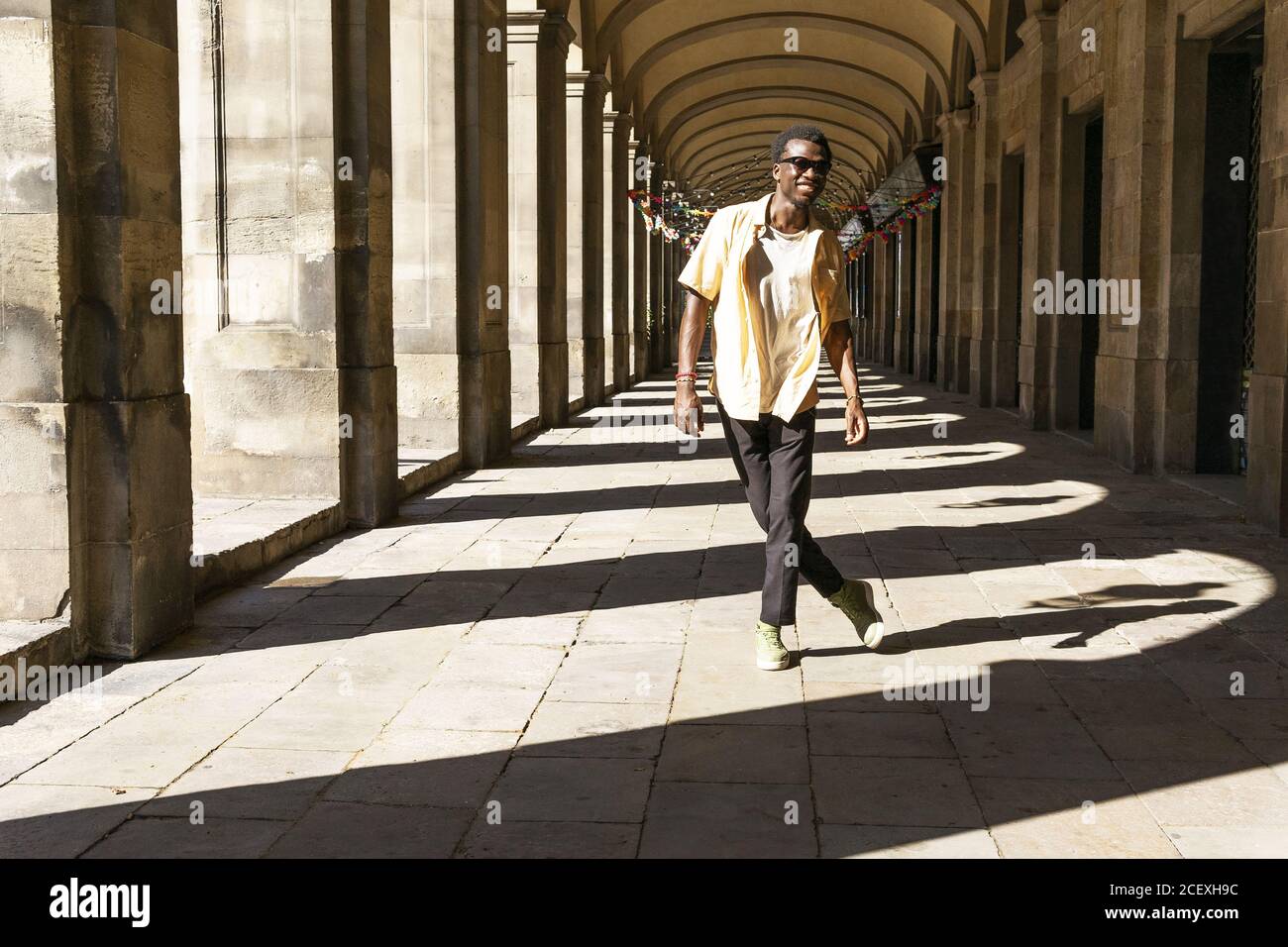 Arched legs hi-res stock photography and images - Alamy