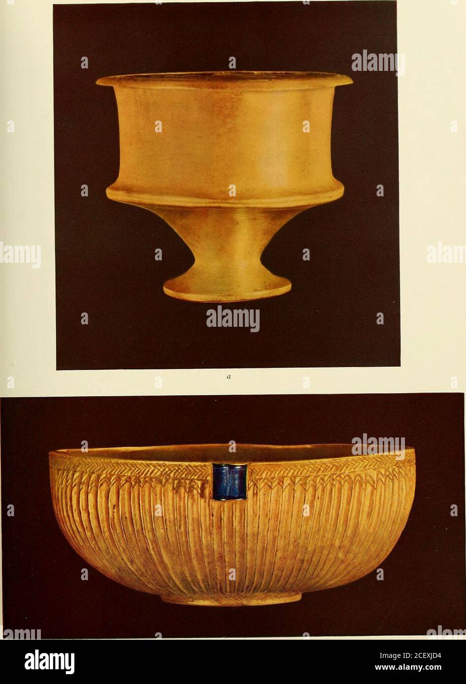 Gold bowl ur hi-res stock photography and images - Alamy