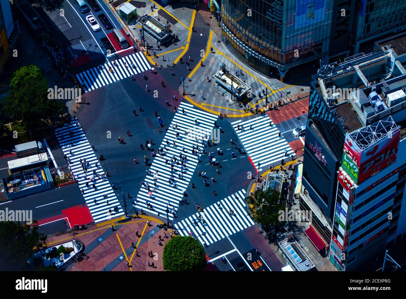 Aerial view crossing famous shibuya hi-res stock photography and images - Alamy