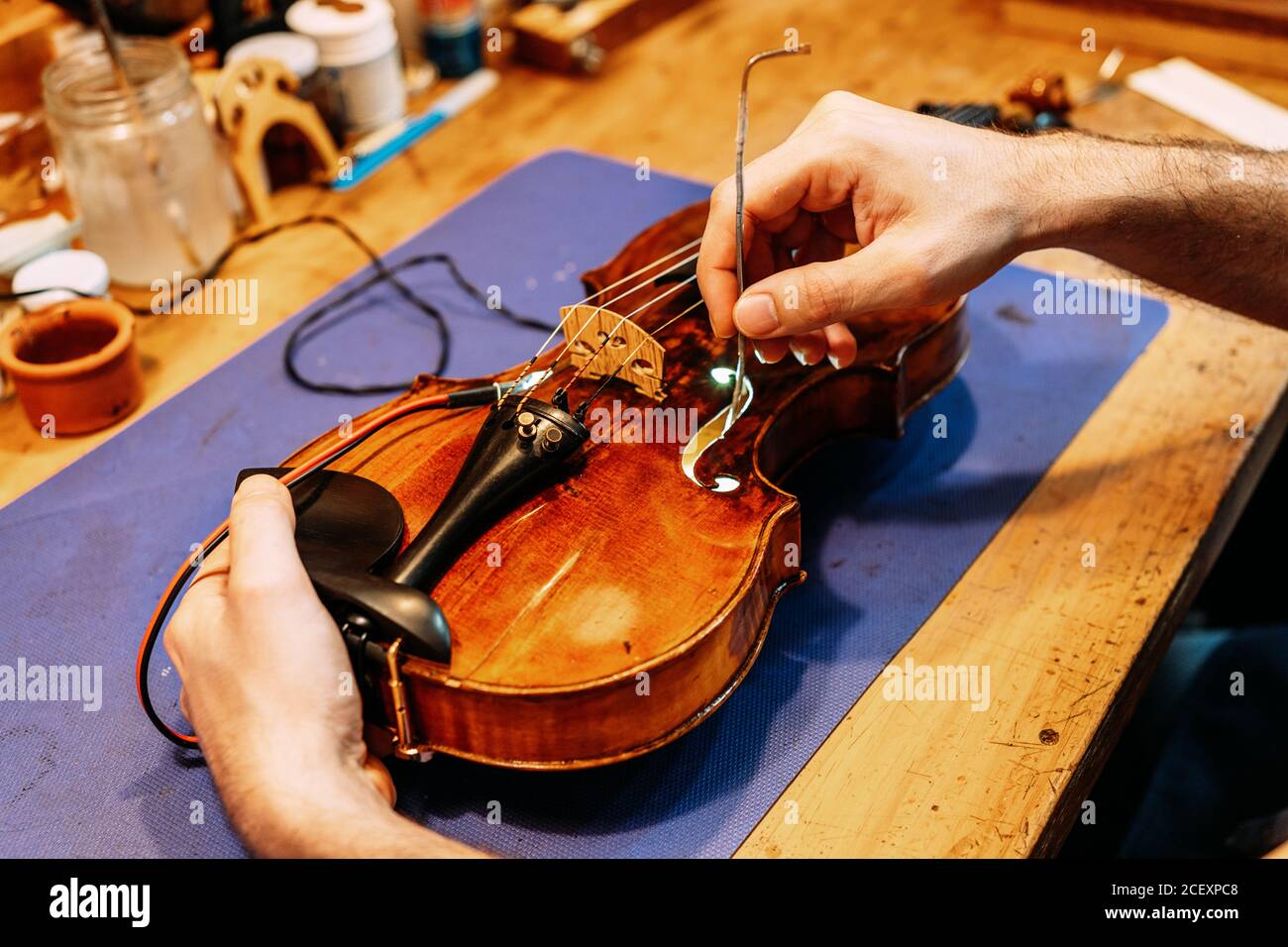 Manual setting hi-res stock photography and images - Alamy