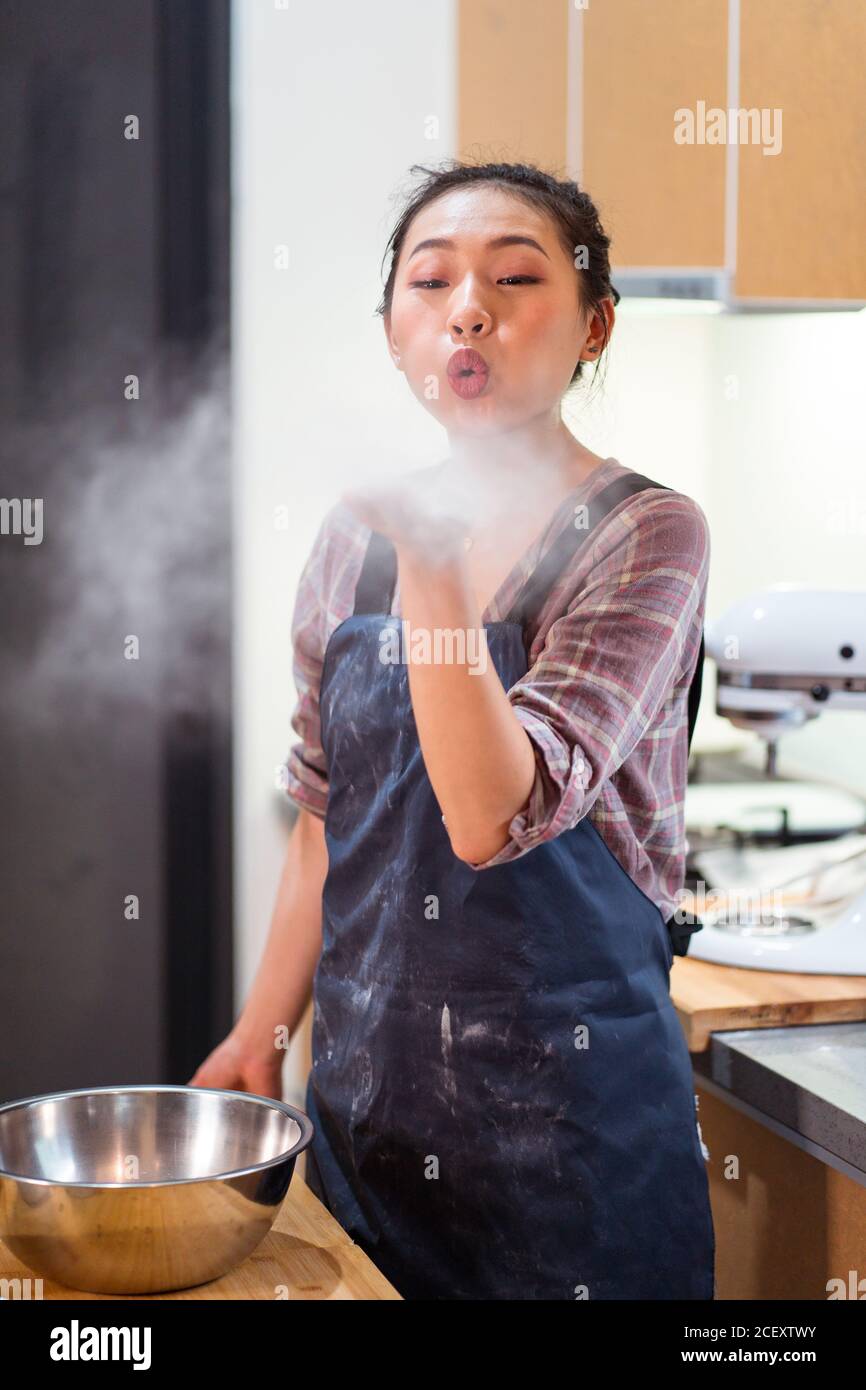 Powder blowing hi-res stock photography and images - Alamy