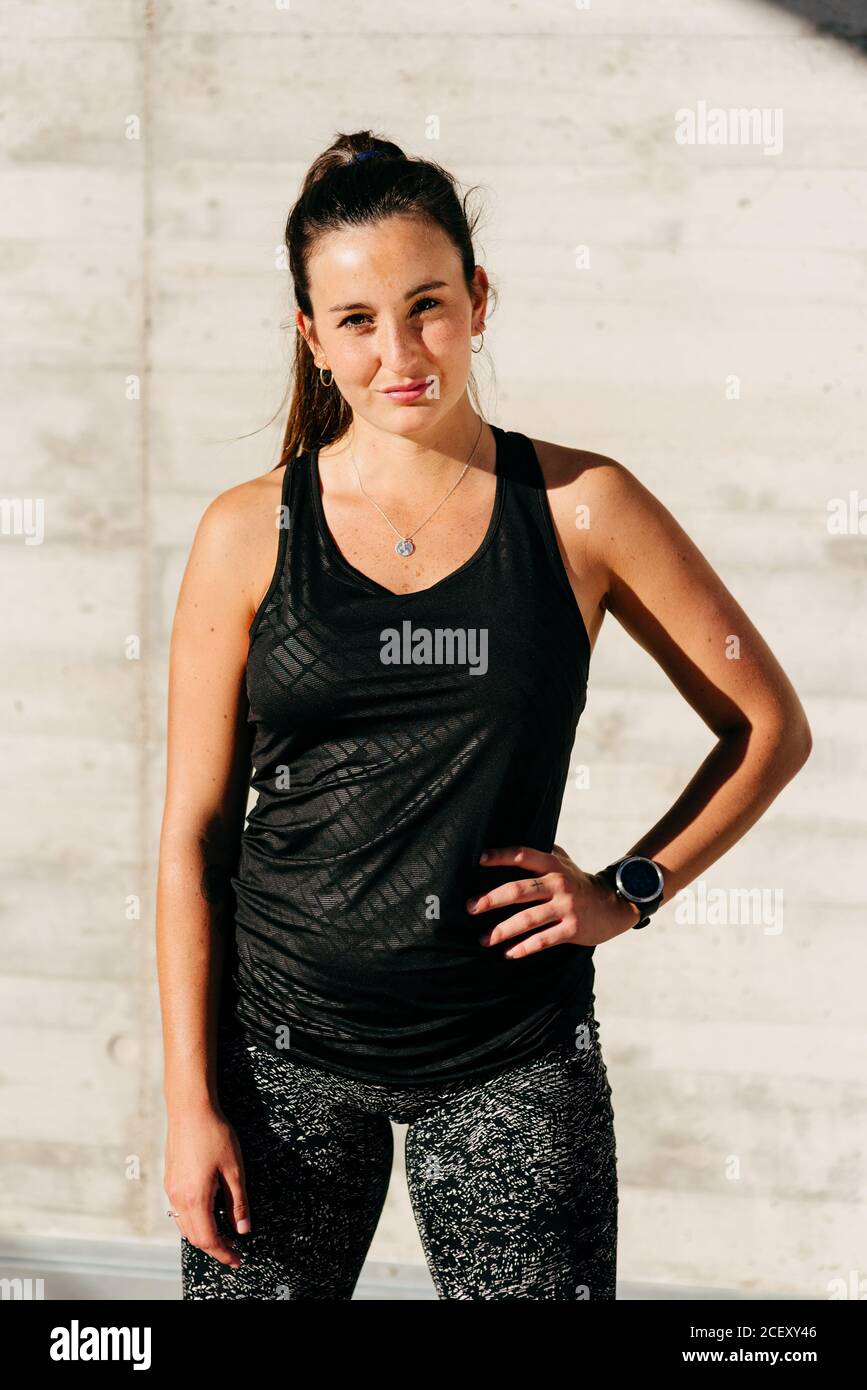 Activewear muscular hi-res stock photography and images - Alamy