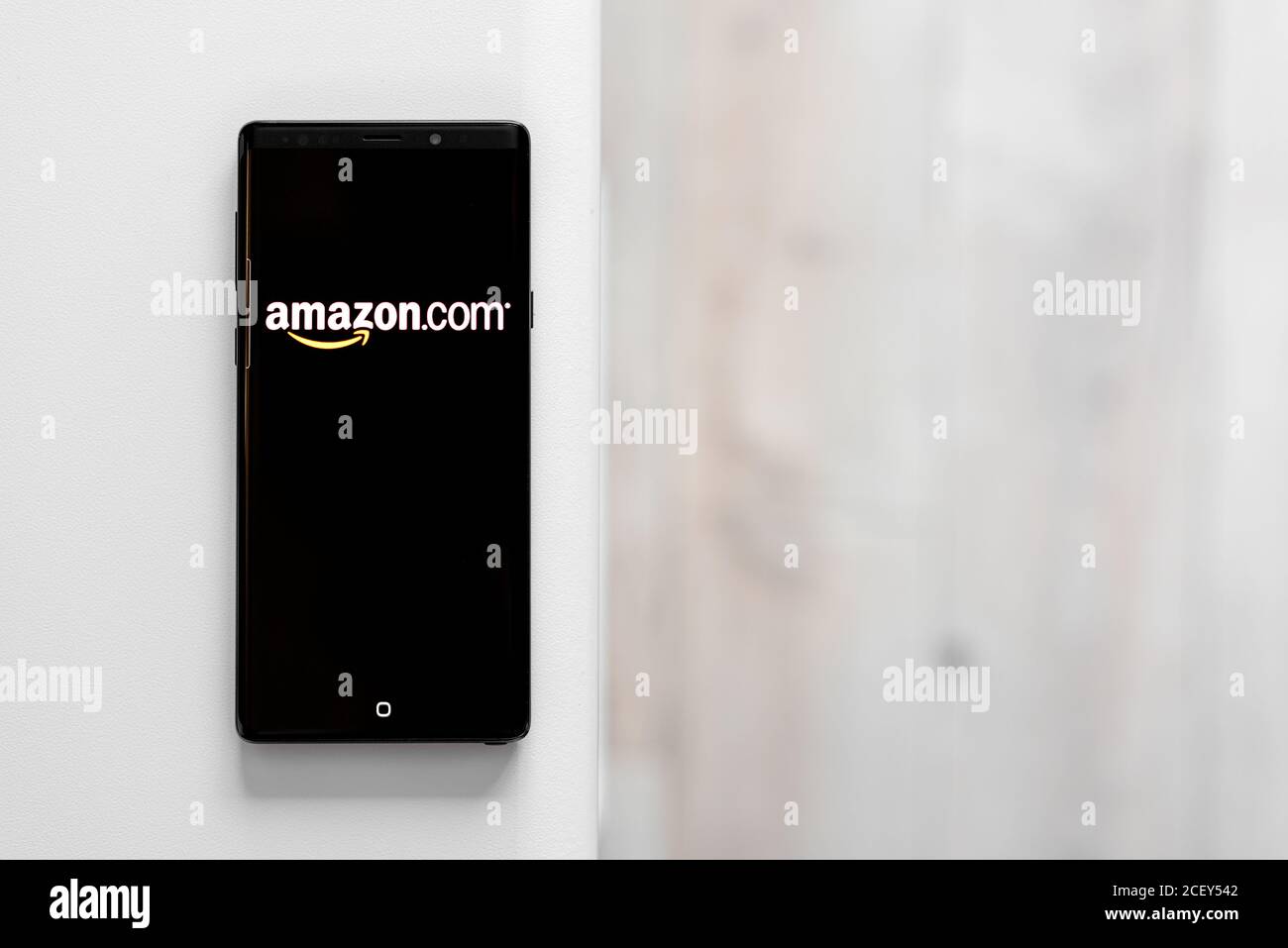 Amazon logo icon button hi-res stock photography and images - Alamy