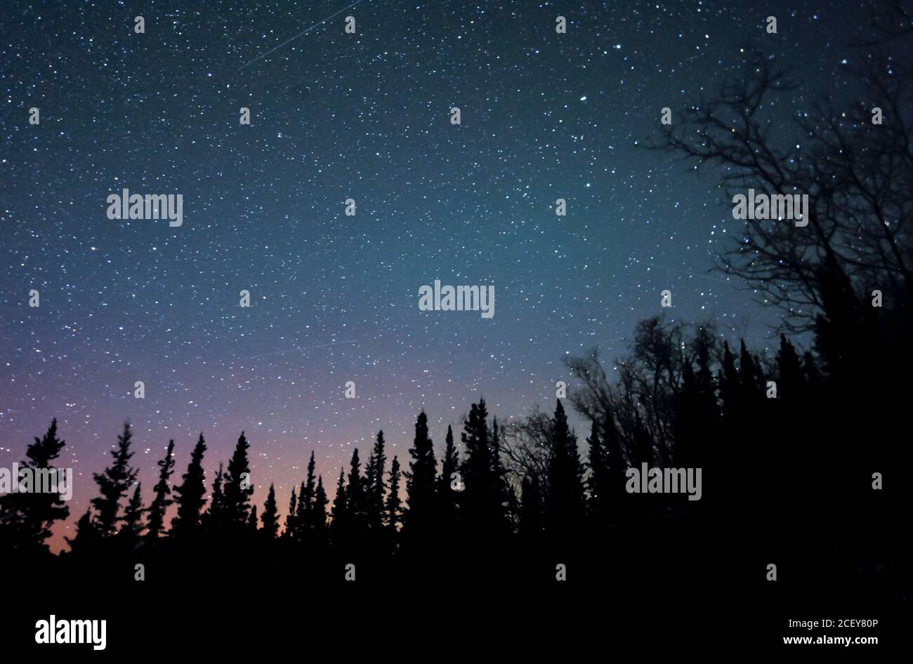 Aurora borealis red hi-res stock photography and images - Alamy