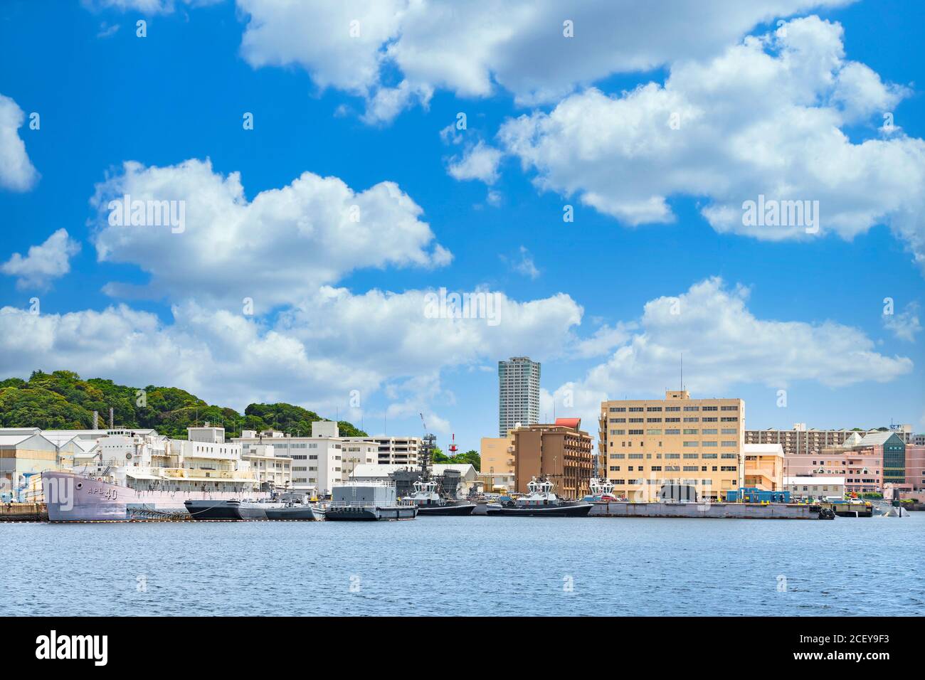 Covered lighter ship hi-res stock photography and images - Alamy
