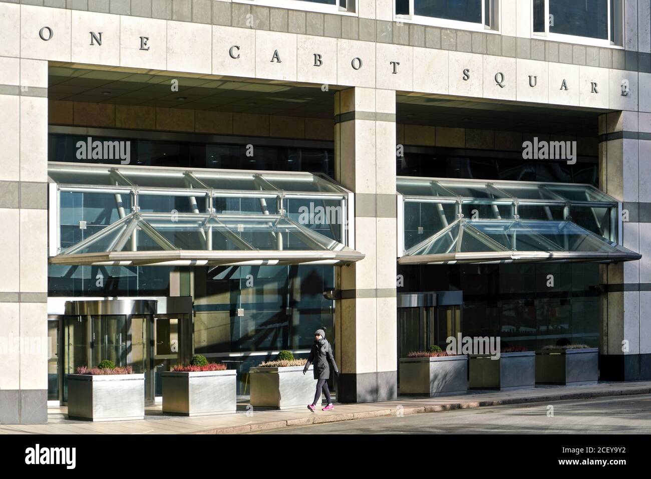 One cabot square credit suisse hi-res stock photography and images - Alamy