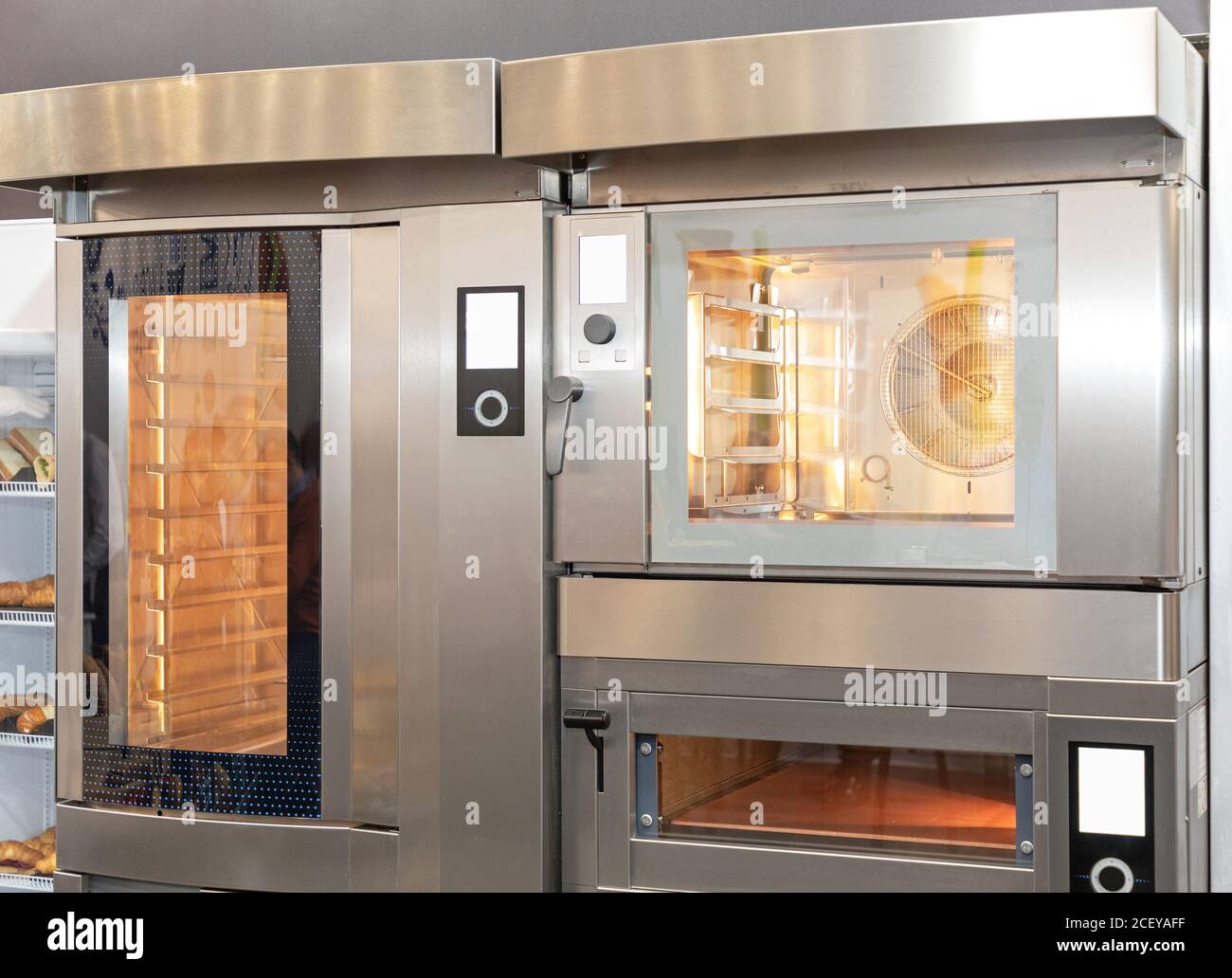 Bread and Pastry Oven in Big Bakery Stock Photo - Alamy