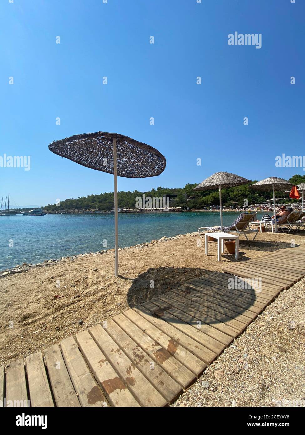 front view sun umbrella and shadow Stock Photo - Alamy