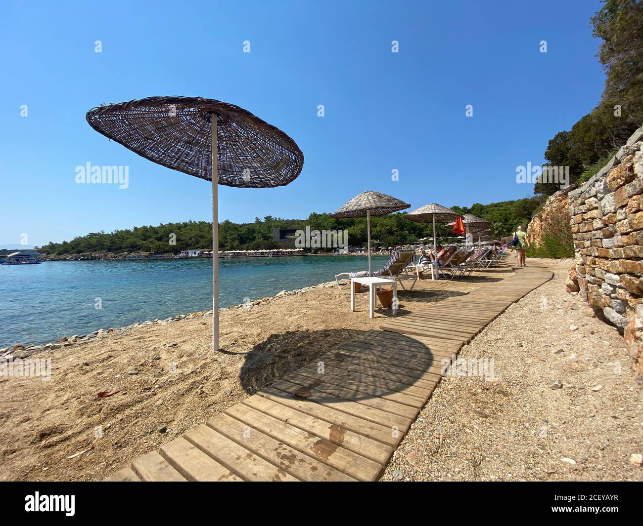 front view sun umbrella and shadow Stock Photo - Alamy