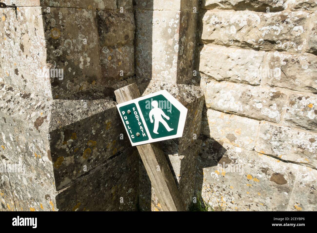 Public Footpath sign, UK Stock Photo - Alamy