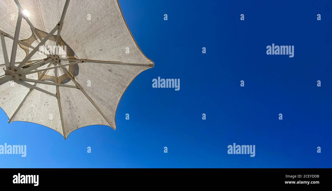 close up wicker parasol background Stock Photo - Alamy