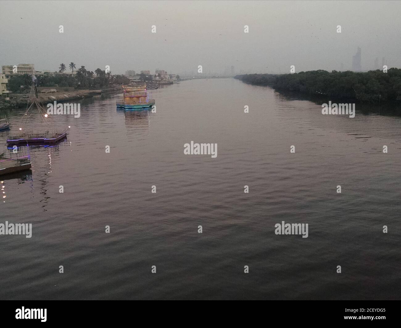 Karachi skyline hi-res stock photography and images - Alamy