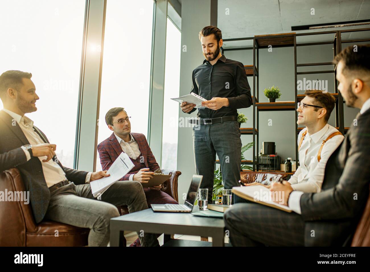 Effective communication meeting hi-res stock photography and images - Alamy