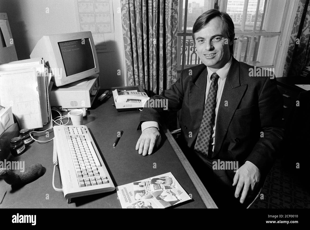 Norman shaw london hi-res stock photography and images - Alamy