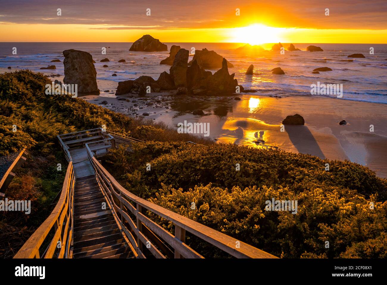 Common water level hi-res stock photography and images - Alamy