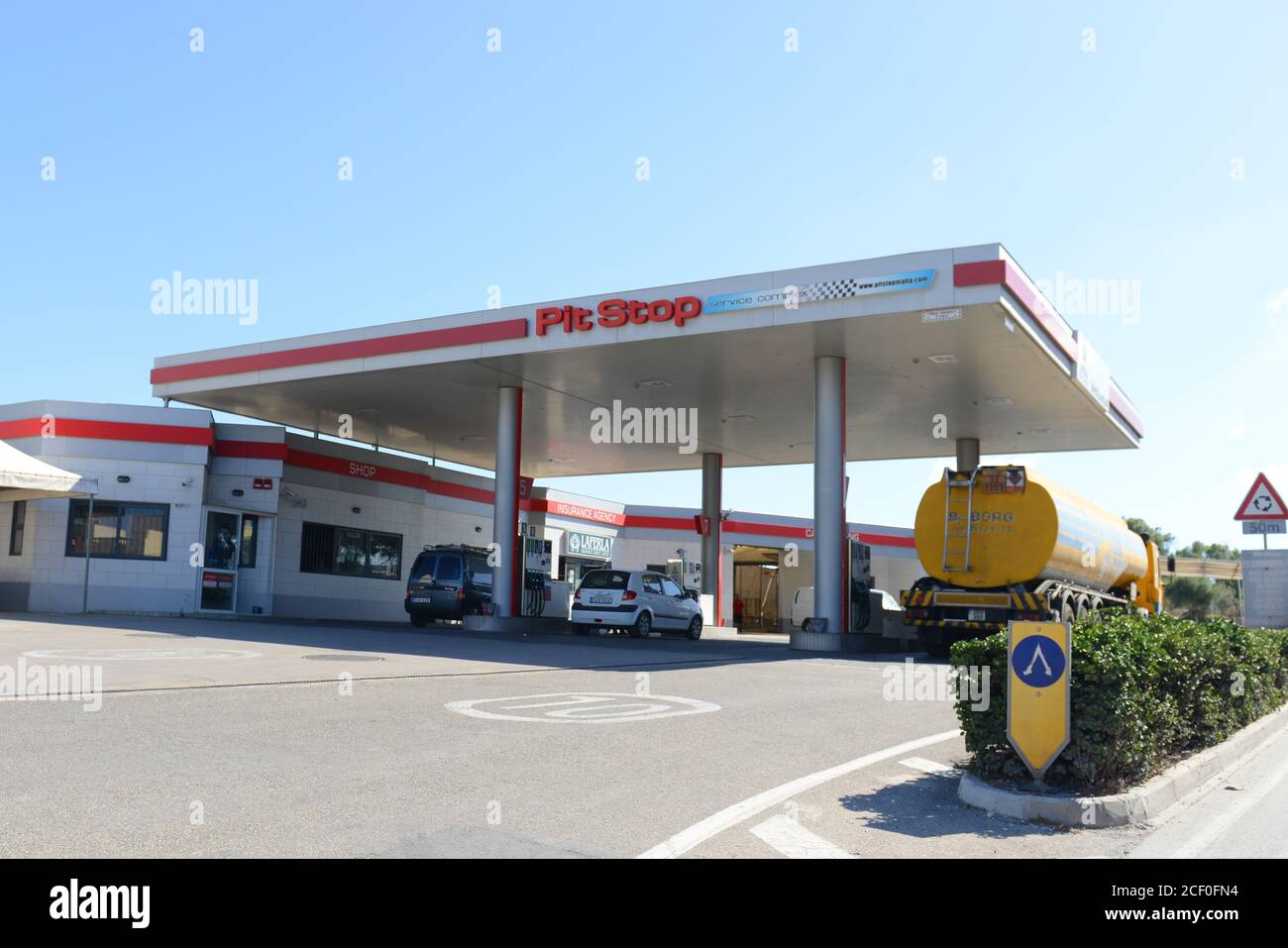 Petrol statin hi-res stock photography and images - Alamy