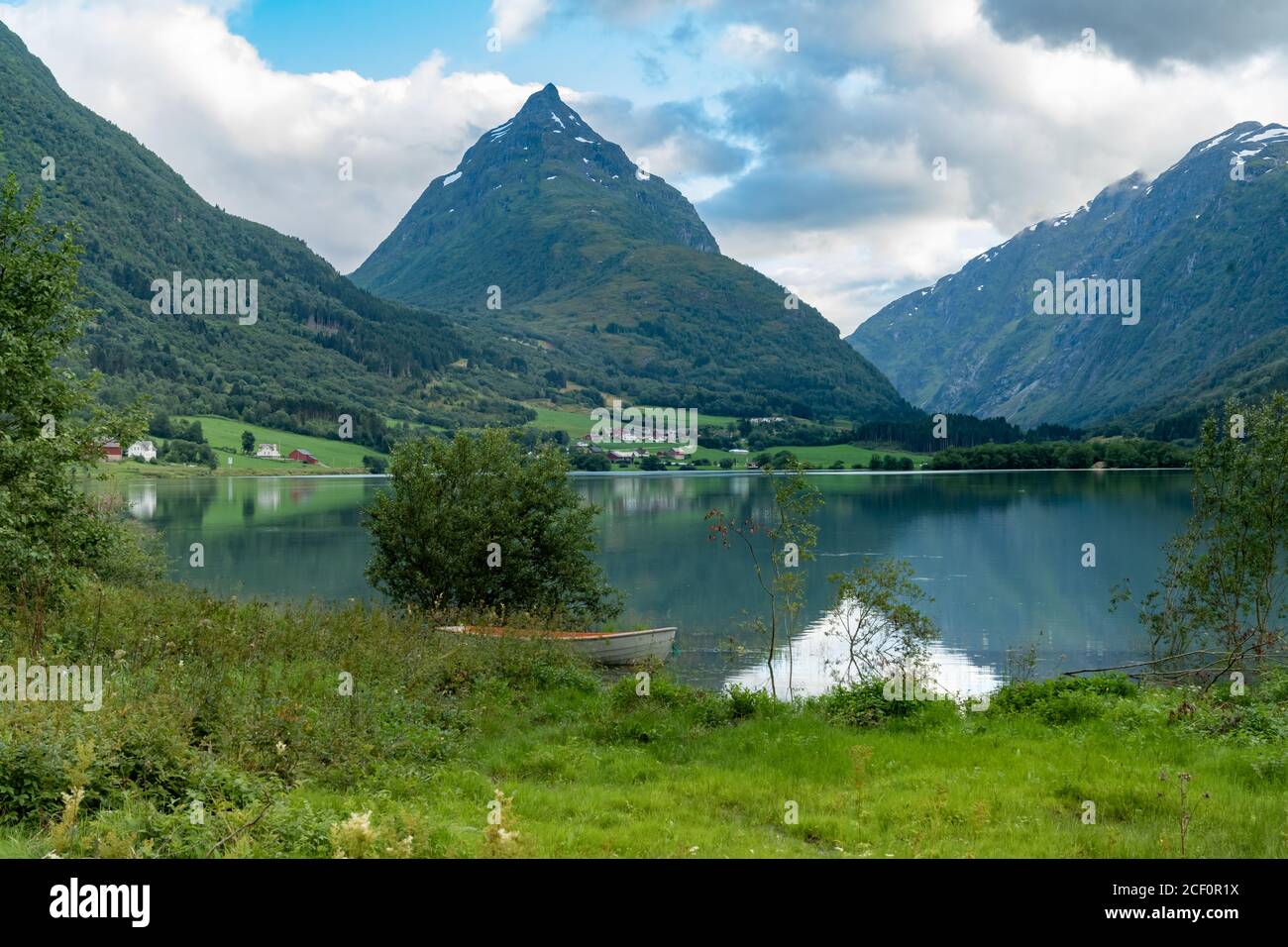 Gorgeous, mountain lake and fjord scenery along the Gaular River Valley ...