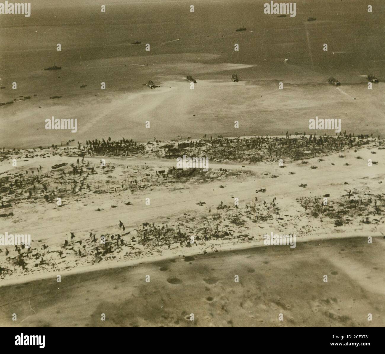Tarawa wwii hi-res stock photography and images - Alamy