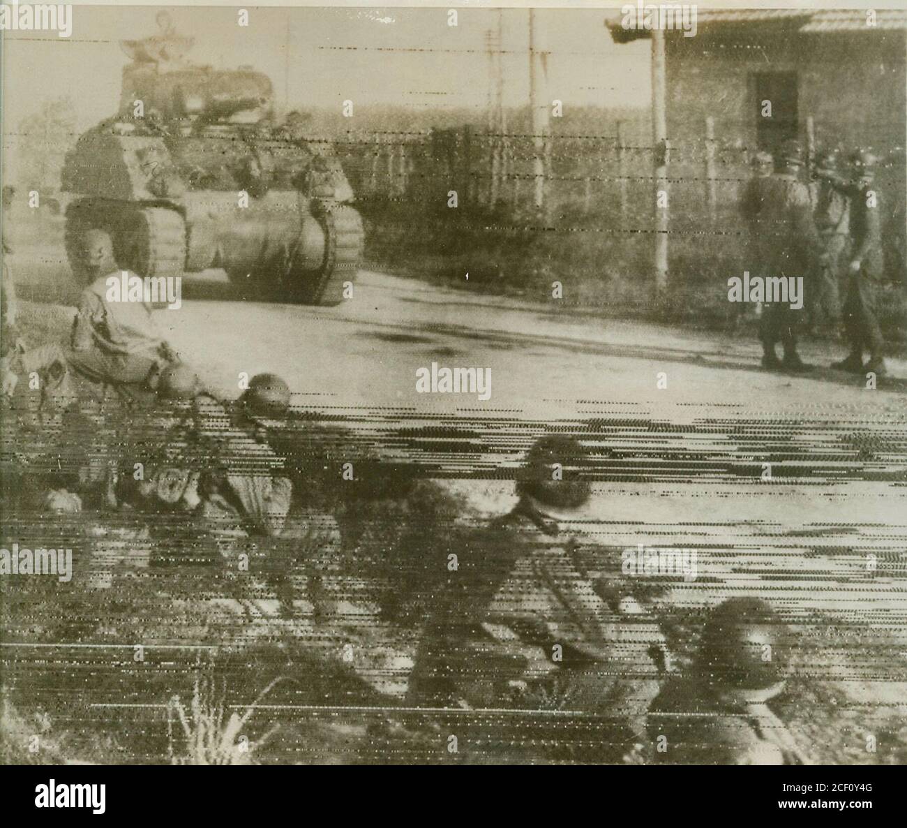 Battle tank formation hi-res stock photography and images - Alamy