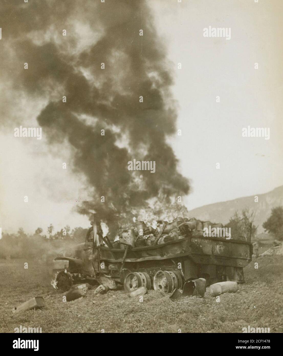 American world war two truck hi-res stock photography and images - Alamy
